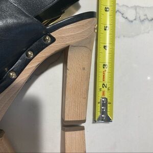 Michael Kors | Shoes | Michael Kors Sz 7 Beatrice Wood Soles Rivet ...